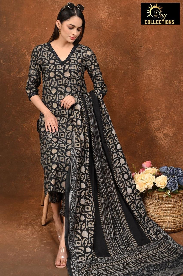 Joymol Couture – Stylish Women’s Clothing for Work & College